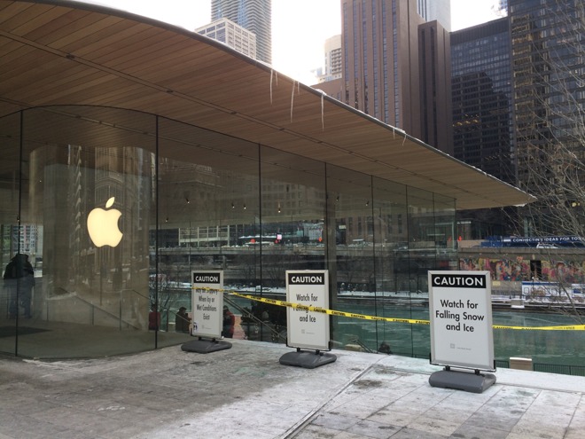 Chicago flagship Apple Retail store roof not well suited for snow, ice ...