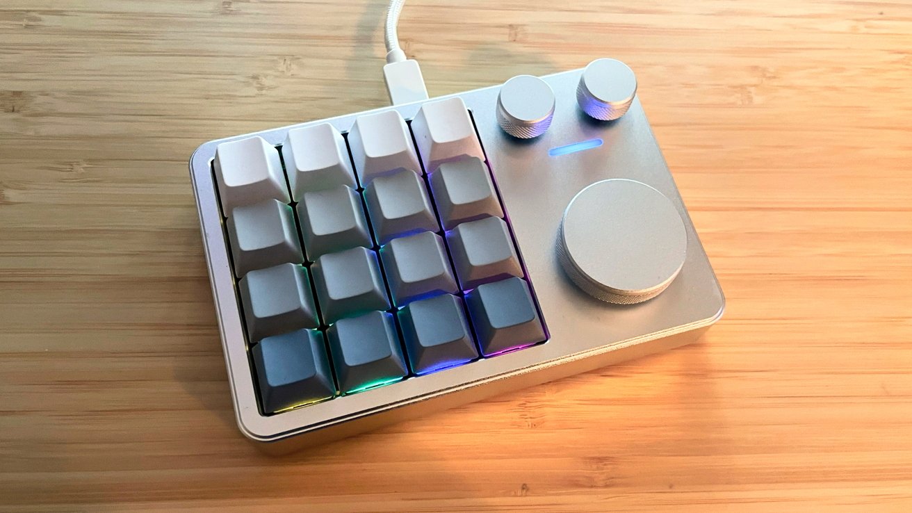 KiiBoom Cybrix 16 review: specs, features, price